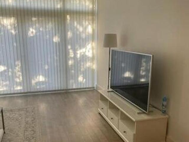2 Bedroom Terraced House For Rent In London