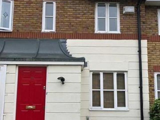 2 Bedroom Terraced House For Rent In London
