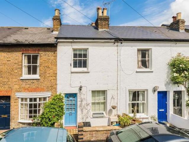 2 bedroom terraced house for rent in Lorne Road, Richmond, TW10