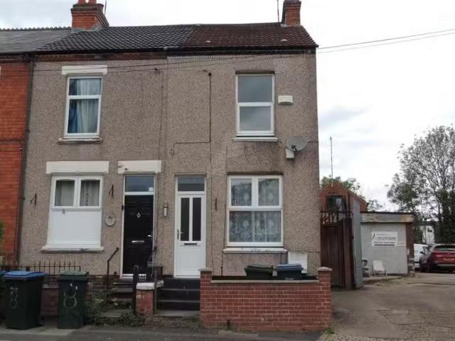 2 bedroom terraced house for rent in Latham Road, Earlsdon, Co.
