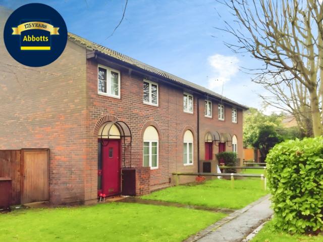 2 bedroom terraced house for rent in Laurel Grove, CM2