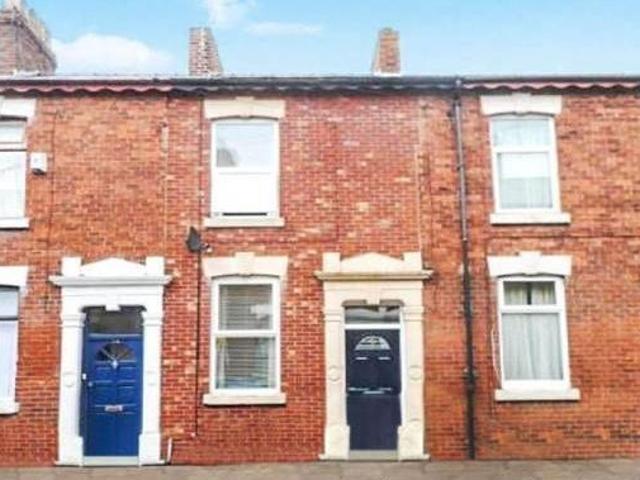 2 bedroom terraced house for rent in Langton Street Preston PR1