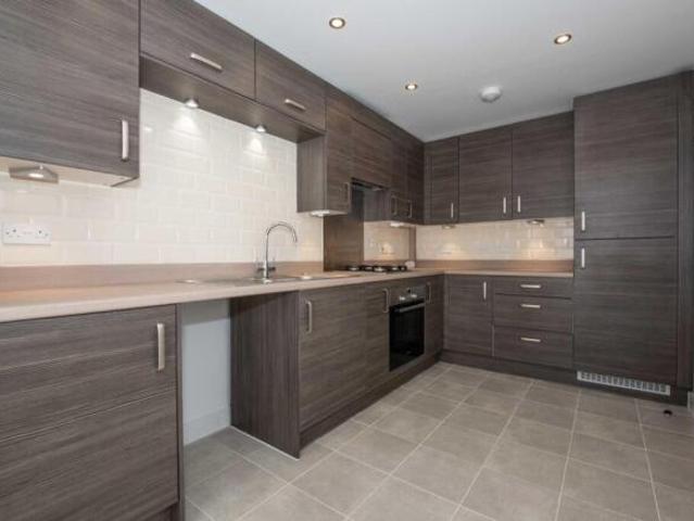 2 bedroom terraced house for rent in Landos Road, Manchester, M40