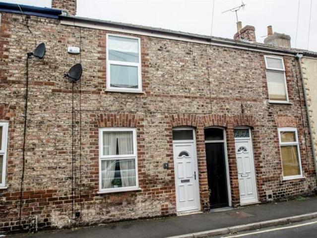 2 bedroom terraced house for rent in Lansdowne Terrace, York, YO10