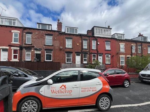 2 Bedroom Terraced House For Rent In Leeds, West Yorkshire