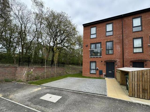 2 Bedroom Terraced House For Rent In Leeds, Yorkshire