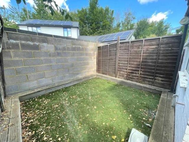 2 bedroom terraced house for rent in Little Street, Reading, RG1