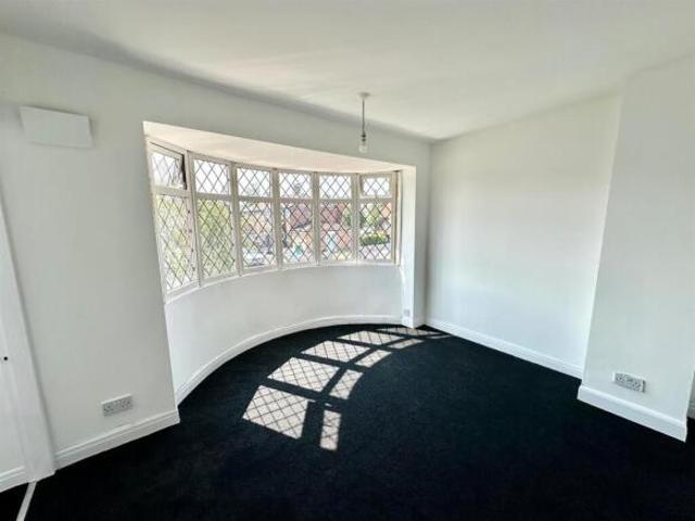 2 bedroom terraced house for rent in Lilmore Avenue, Manchester, M40