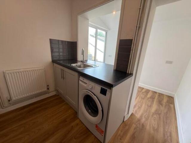 2 bedroom terraced house for rent in Llangyfelach Road, Swansea, SA5