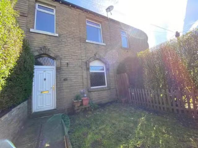 2 bedroom terraced house for rent in Luck Lane, Paddock, Hudde.