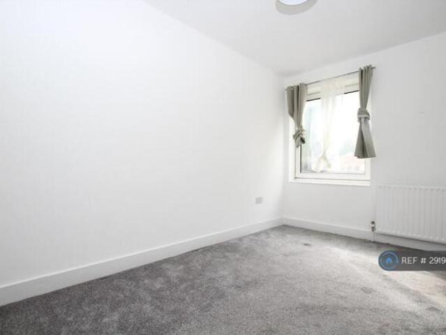 2 bedroom terraced house for rent in Mount Road, Chatham, ME4