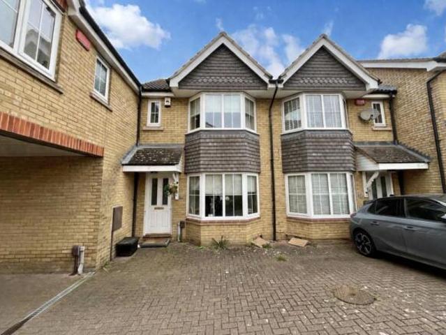 2 bedroom terraced house for rent in Moore Close, Dartford, DA2