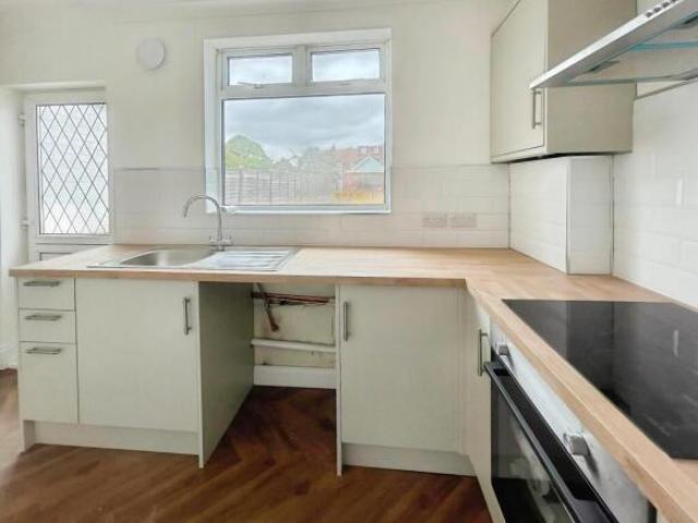 2 bedroom terraced house for rent in Moorhouse Road, Hull, HU5