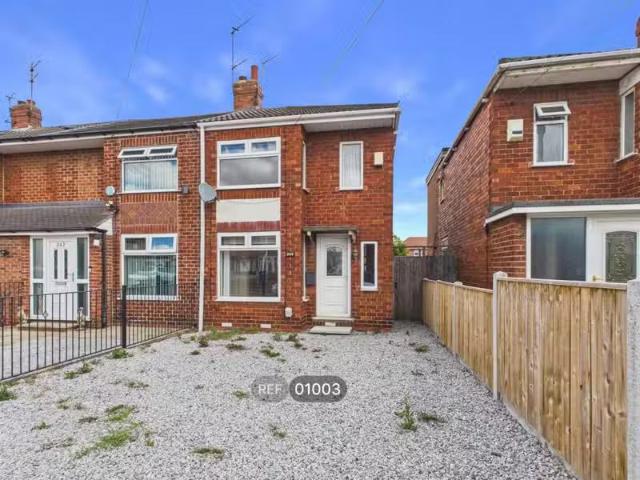2 bedroom terraced house for rent in Moorhouse Road, Hull, HU5.