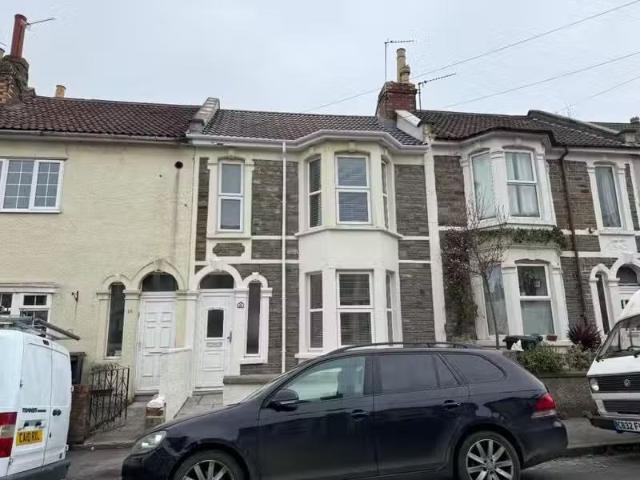 2 bedroom terraced house for rent in Morse Road, Redfield, Bri.