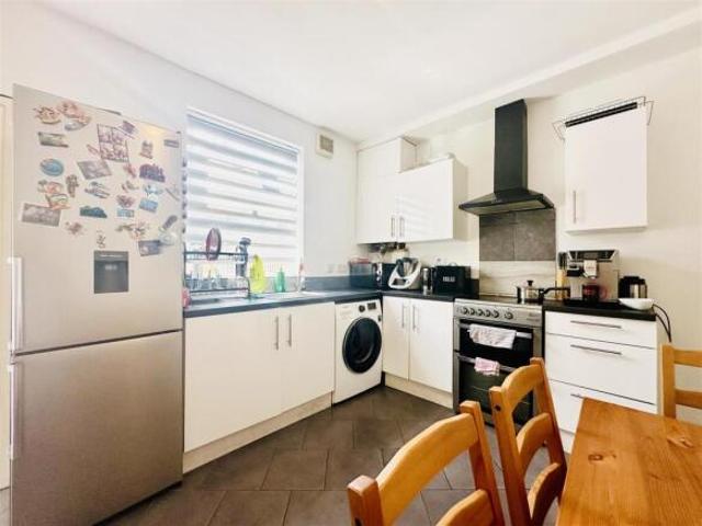 2 bedroom terraced house for rent in Maud Street, Nottingham, NG7