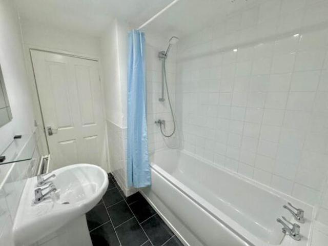 2 bedroom terraced house for rent in Maureen Walk, Fazakerley, L10