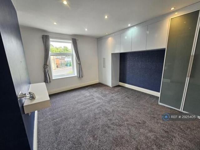 2 bedroom terraced house for rent in Maze St, Bolton, BL3