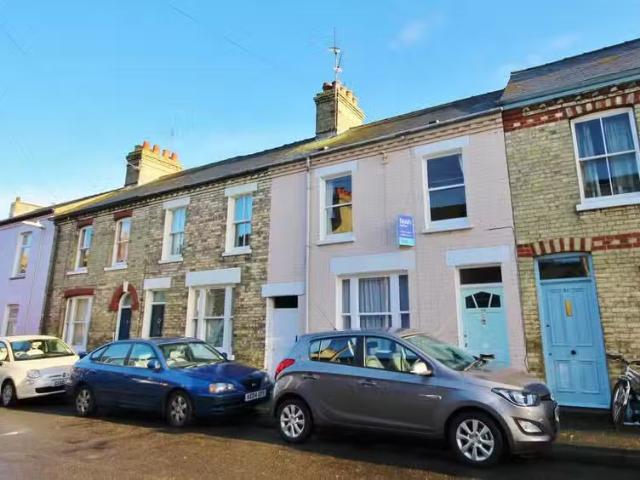 2 bedroom terraced house for rent in Madras Road, CB1