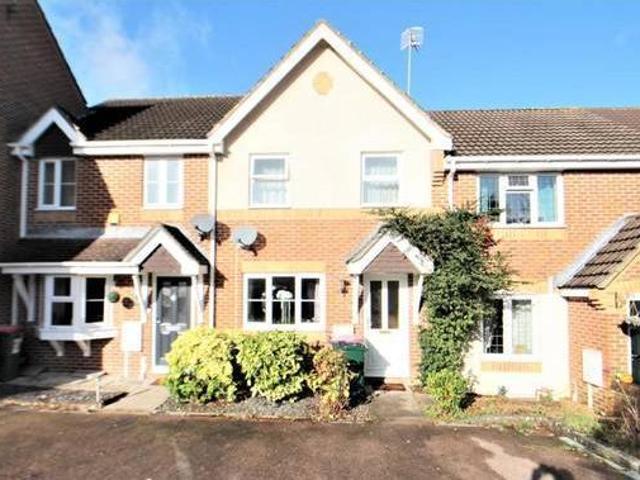2 bedroom terraced house for rent in Maidenbower RH10