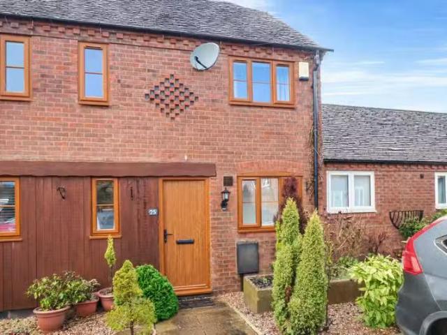 2 bedroom terraced house for rent in Main Street, Congerstone.