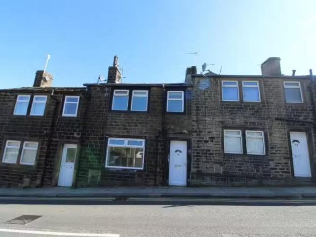 2 bedroom terraced house for rent in Main Street, Wilsden, BD1.