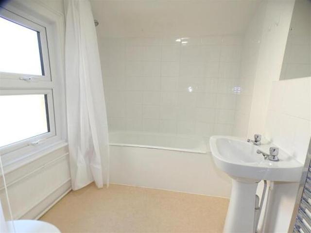 2 bedroom terraced house for rent in Malta Road, Cambridge, CB1