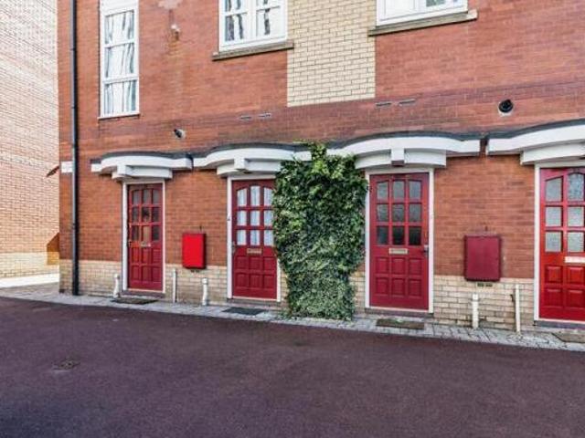 2 Bedroom Terraced House For Rent In Manchester, Greater Manchester