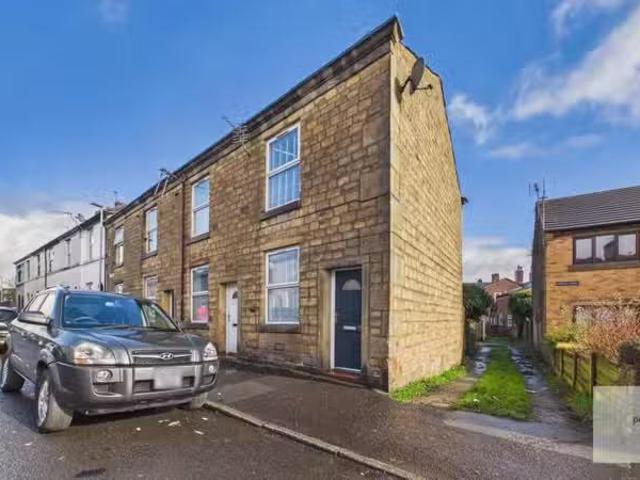 2 bedroom terraced house for rent in Manchester Old Road, Bury.
