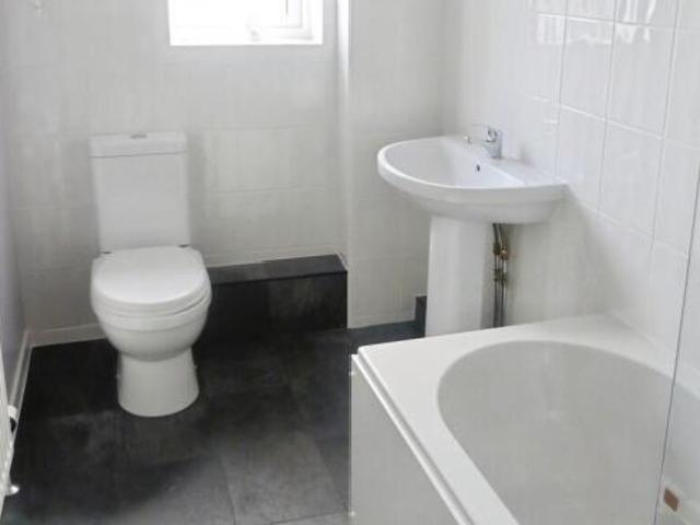 2 bedroom terraced house for rent in Manley Gardens, Longlevens, Gloucester, GL2
