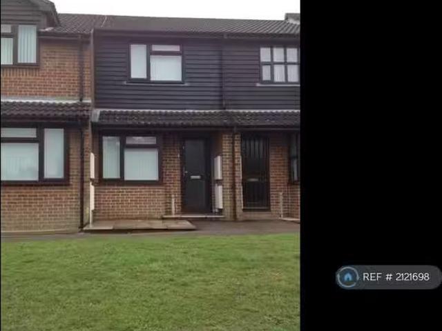 2 bedroom terraced house for rent in Market Place, Canterbury.