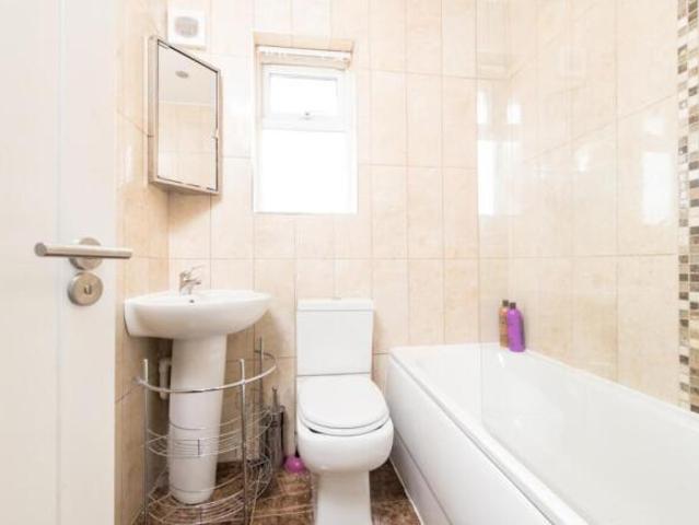 2 bedroom terraced house for rent in Meaden Hill, Headington, Oxford, OX3