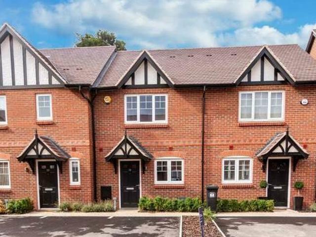 2 bedroom terraced house for rent in Meer Stones Road Balsall Common CV7