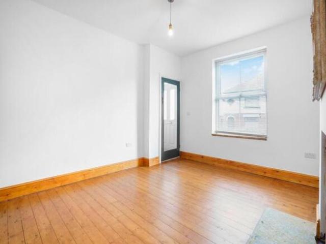 2 bedroom terraced house for rent in Melrose Terrace, Horsforth, LS18