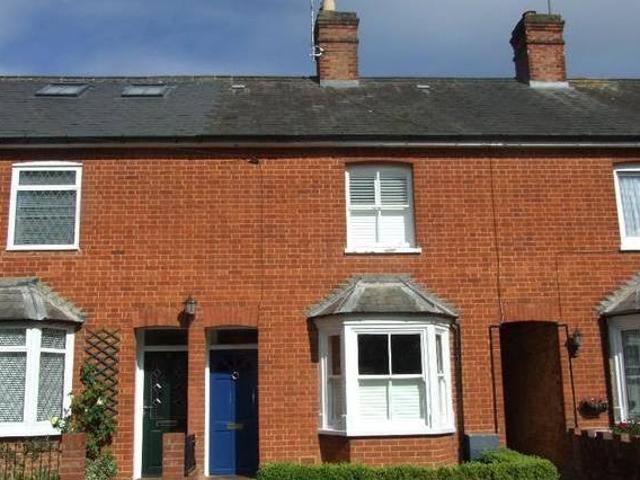 2 bedroom terraced house for rent in Mentone Avenue Aspley GuiseMK17 8EQ MK17