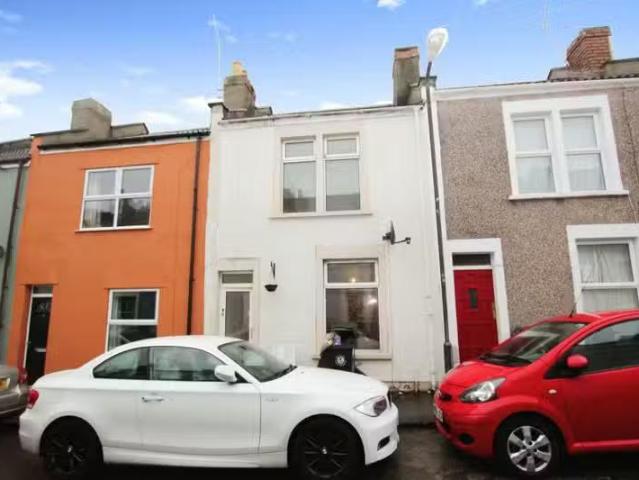 2 bedroom terraced house for rent in Merioneth Street Victor.