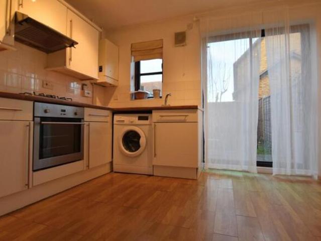 2 bedroom terraced house for rent in Mithras Gardens, Wavendon Gate, MK7