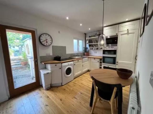 2 bedroom terraced house for rent in Midway Terrace, Exeter, EX2