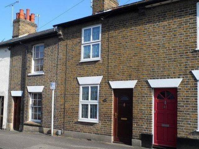 2 bedroom terraced house for rent in Mildmay Road Chelmsford CM2