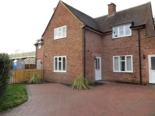 2 bedroom terraced house for rent in Mill Lane, Bentley Heath.