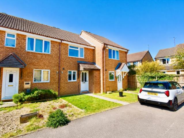 2 bedroom terraced house for rent in Mill Meadow, Northampton NN2 7BA, NN2