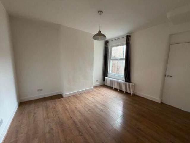3 bedroom terraced house for rent in Millais Road, London, EN1
