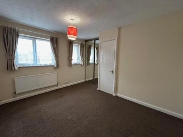 2 bedroom terraced house for rent in Muncaster Gardens, Northampton, NN4