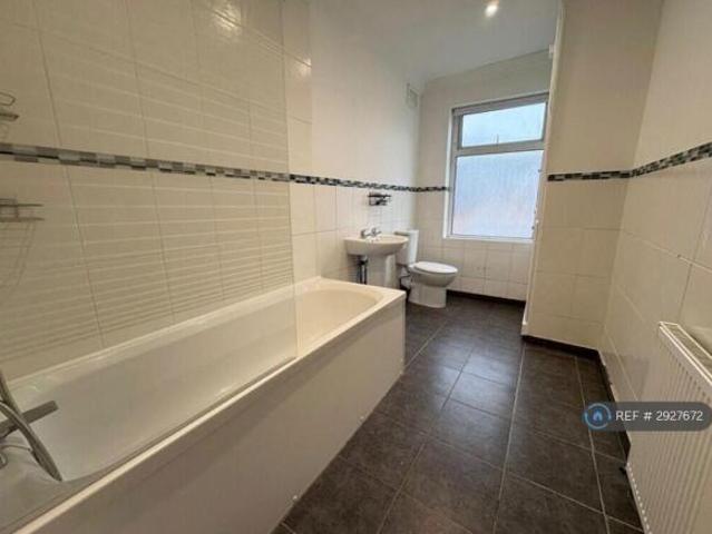 2 bedroom terraced house for rent in Muriel Road, Leicester, LE3