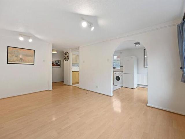 2 bedroom terraced house for rent in Myrtleside Close, Northwood, Middlesex, HA6