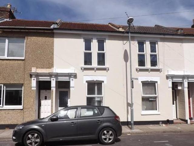 2 bedroom terraced house for rent in Norman Road Southsea PO4