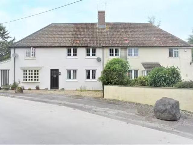 2 bedroom terraced house for rent in North Eastern Yeovil, Som.