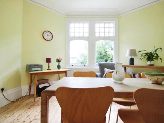 2 bedroom terraced house for rent in North Street, Southville, BS3