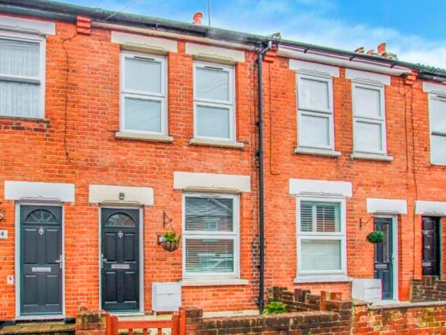 2 bedroom terraced house for rent in North Road Avenue, Brentwood, Essex, CM14