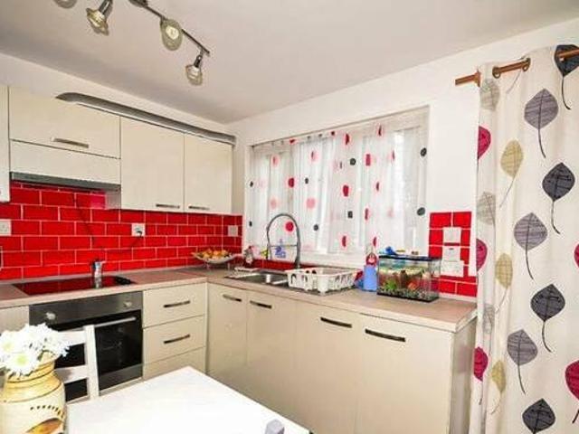 2 bedroom terraced house for rent in Northcote Road Rochester ME2